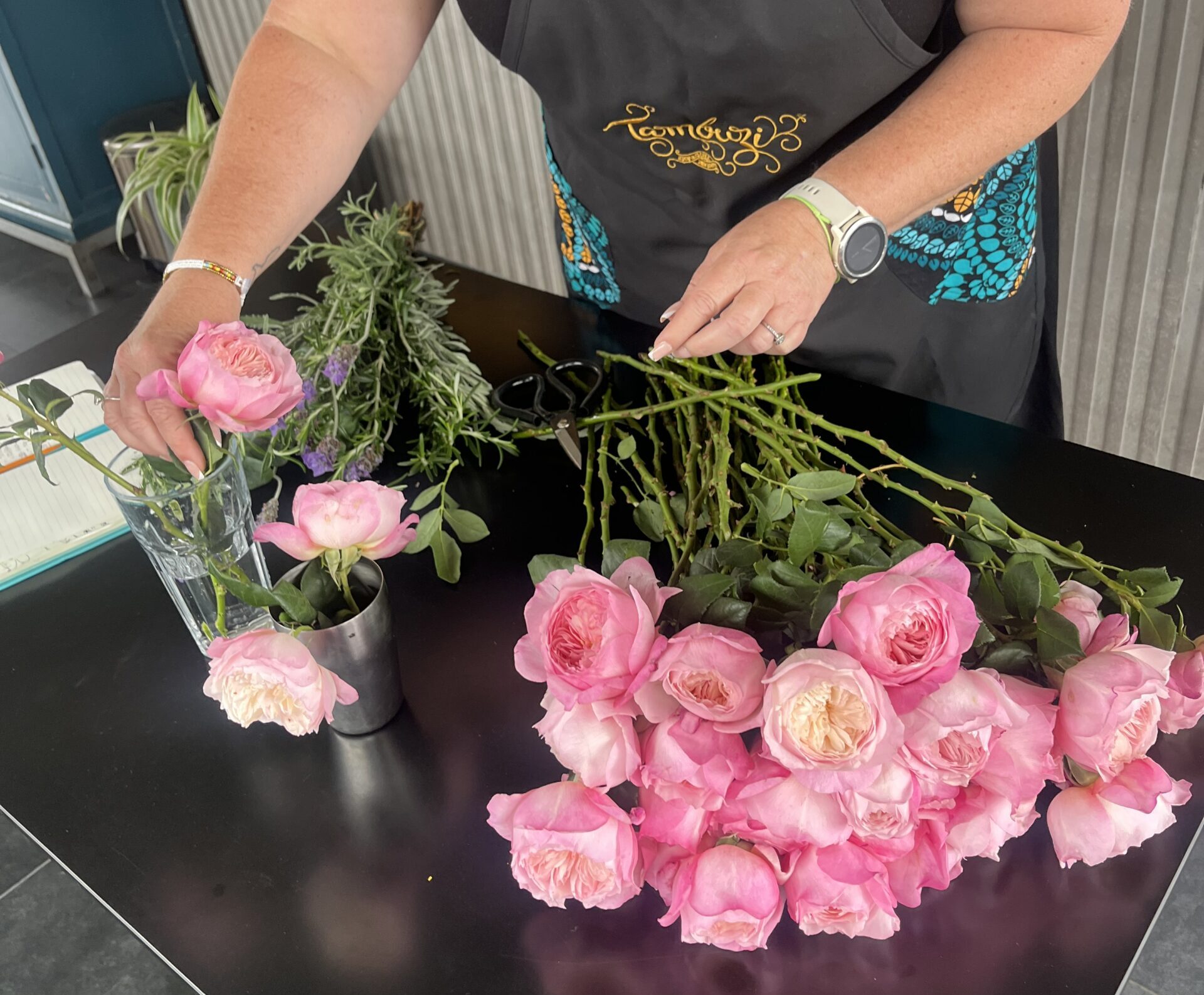 Our August Flower class at ArtCaffé Market – Tambuzi Roses